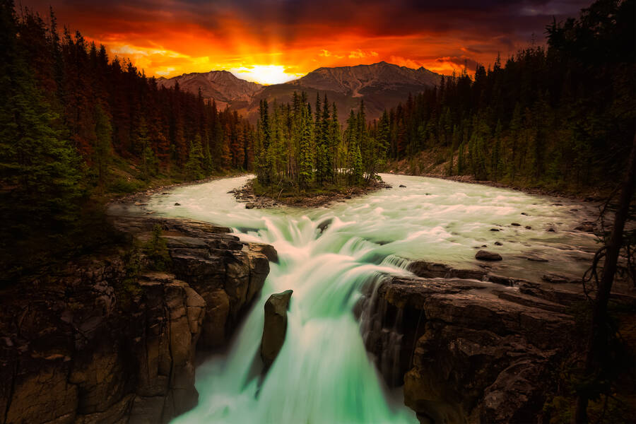 WGRR Listen Live - 103.5 MHz FM, Hamilton, United States | Online Radio Box