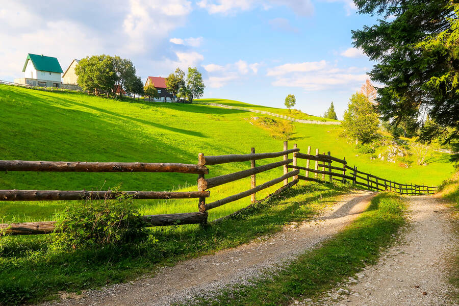 101 Country WBDC Listen Live - 100.9 MHz FM, Huntingburg, United States ...