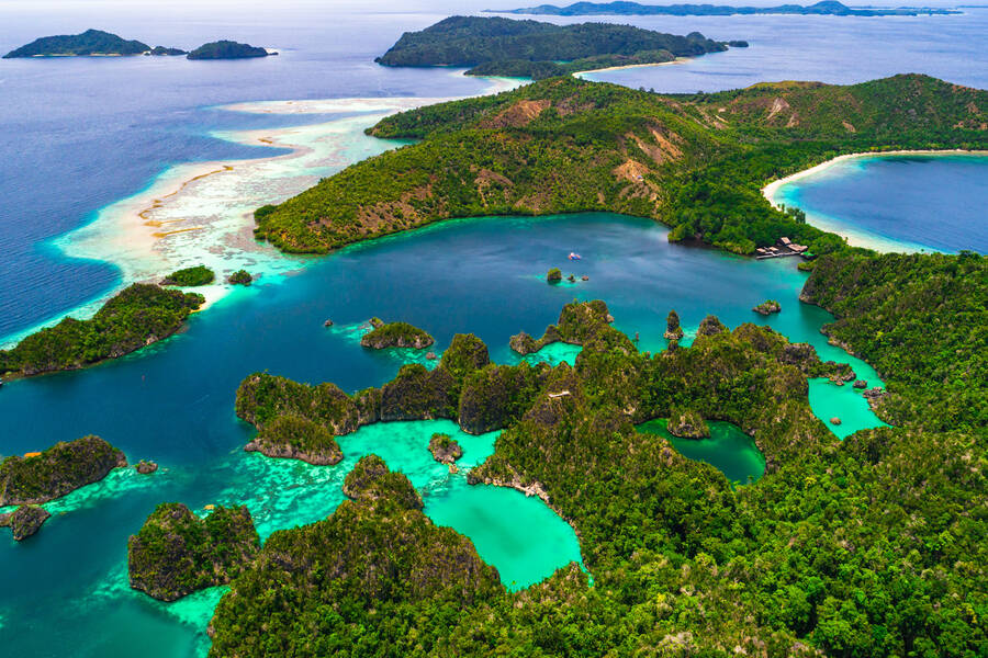 KHUG Listen Live - 97.5 MHz FM, Castaic, United States | Online Radio Box