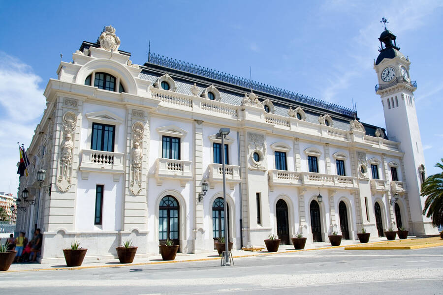 KUNM Listen Live - Albuquerque, United States | Online Radio Box