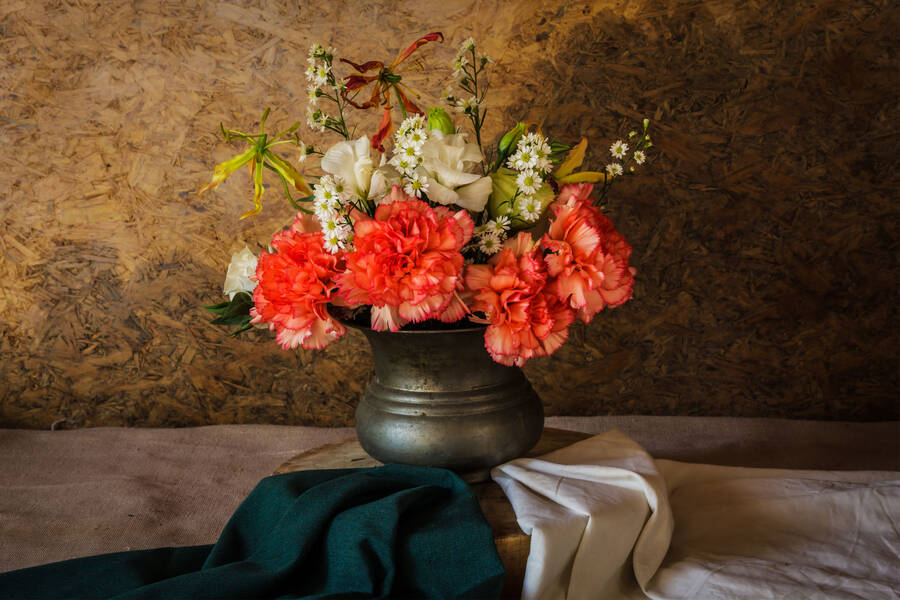 KJUL 104.7 FM Listen Live - Moapa Valley, United States | Online Radio Box