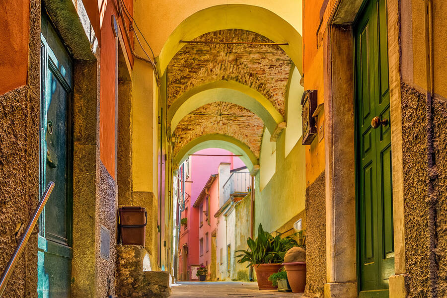 B97 & B93 Hawaii's Classic Hits Listen Live - 97.1 MHz FM, Hilo, United ...