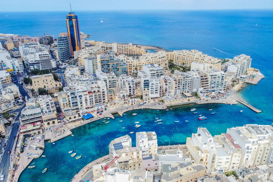 CJAD Listen Live - 800 kHz AM, Montreal, Canada | Online Radio Box