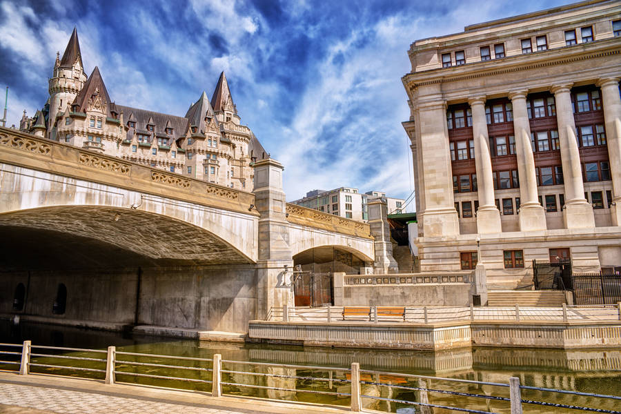 FM 99 WNOR Listen Live - 98.7 MHz FM, Norfolk, United States | Online ...