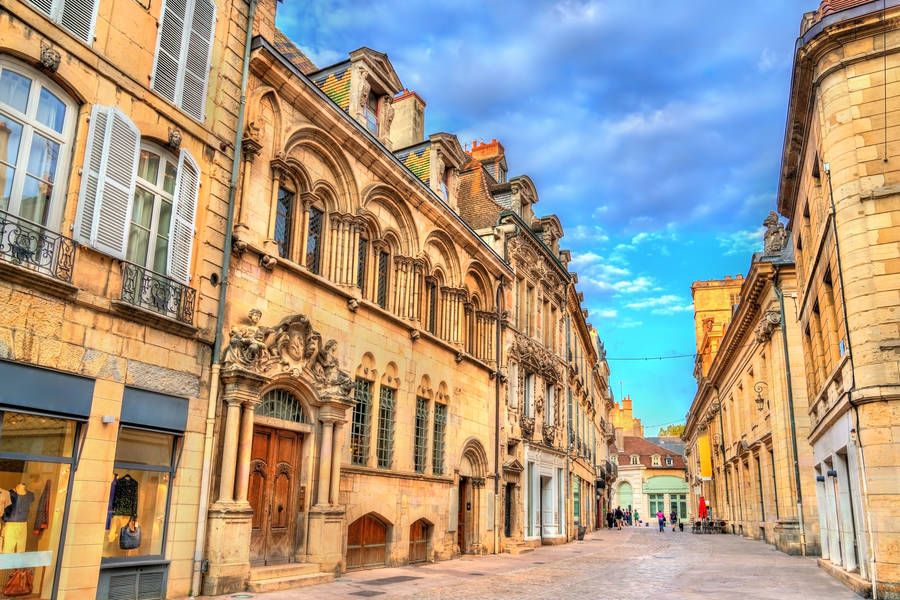 Current time in France, Local Time Zone, DST information | Dayspedia