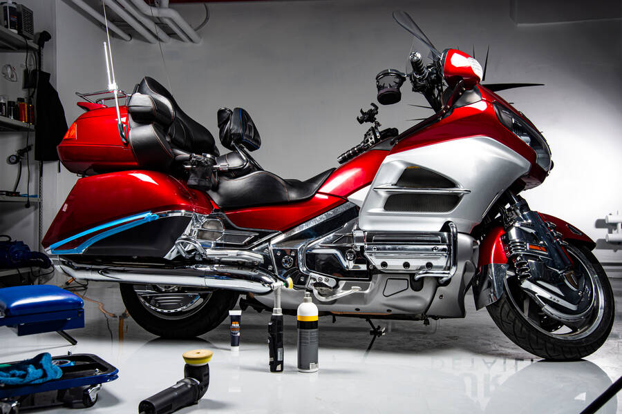 Fyah 105 Listen Live - 105.1 MHz FM, Kingston, Jamaica | Online Radio Box