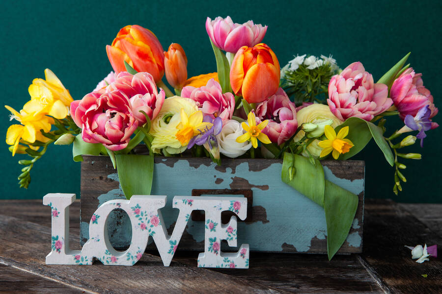 KVAY 105.7 FM Listen Live - Lamar, United States | Online Radio Box