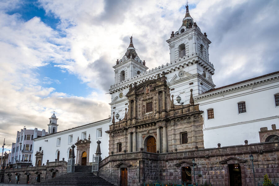 Current time in Ecuador, Local Time Zone, DST information | Dayspedia