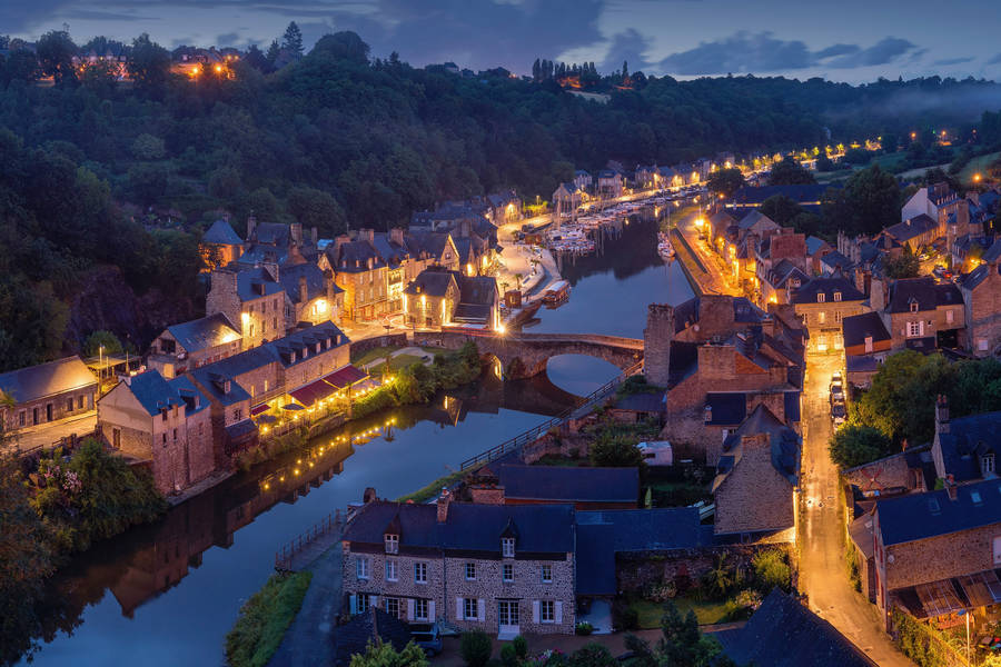 CJAD Listen Live - 800 kHz AM, Montreal, Canada | Online Radio Box