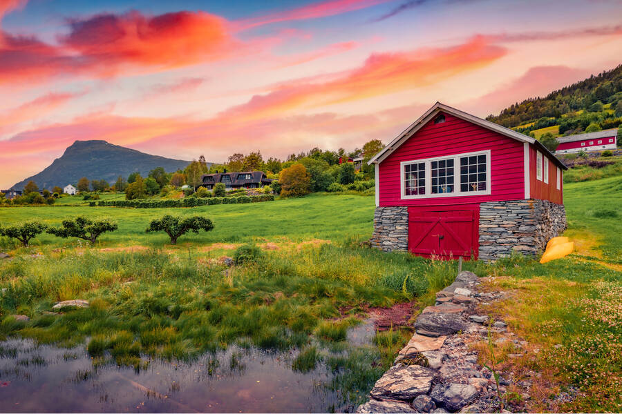 Studio M Listen Live - 93.0-100.7 MHz FM, Teslić, Bosnia and ...