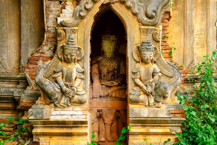 WFUV 90.7 FM Listen Live - New York, United States | Online Radio Box