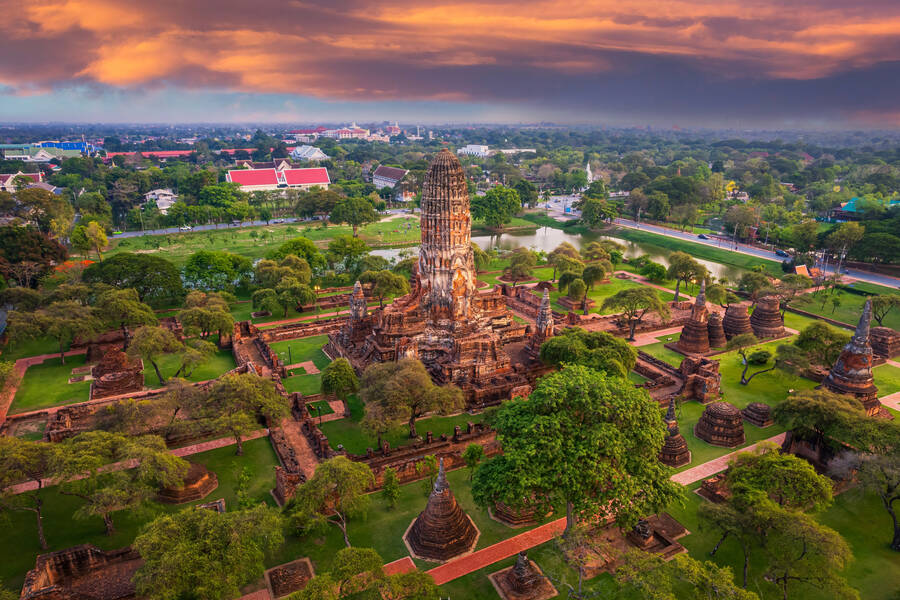 CHVN Listen Live - 95.1 MHz FM, Winnipeg, Canada | Online Radio Box