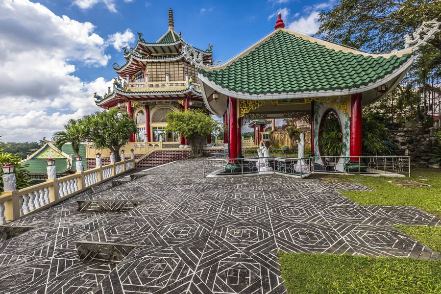 Radio Marginal online - 98.1 MHz FM, Cascais, Portugal | Online Radio Box