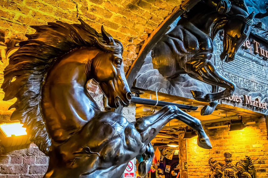 KQAK 105.7 FM Listen Live - Bend, United States | Online Radio Box