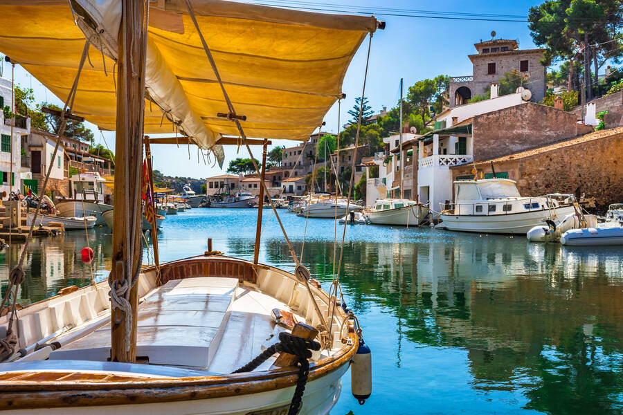 104.3 KKSD Listen Live - KKSD, Watertown, United States | Online Radio Box