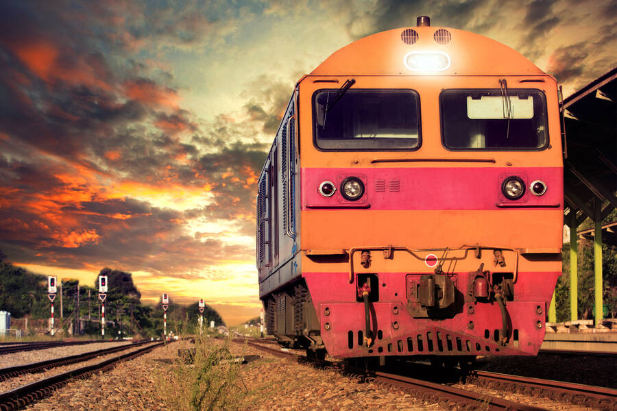 KIAK 102.5 FM Listen Live - Fairbanks, United States | Online Radio Box