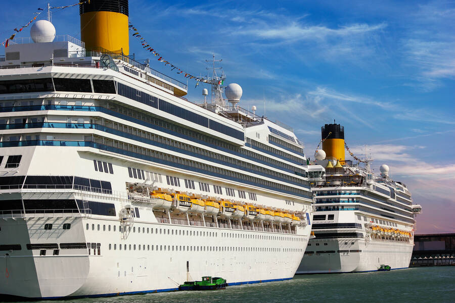 WHBL Listen Live - 1330 kHz AM, Appleton, United States | Online Radio Box