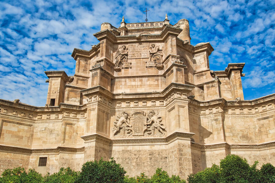 Emarat FM Listen Live - Abu Dhabi, UAE | Online Radio Box