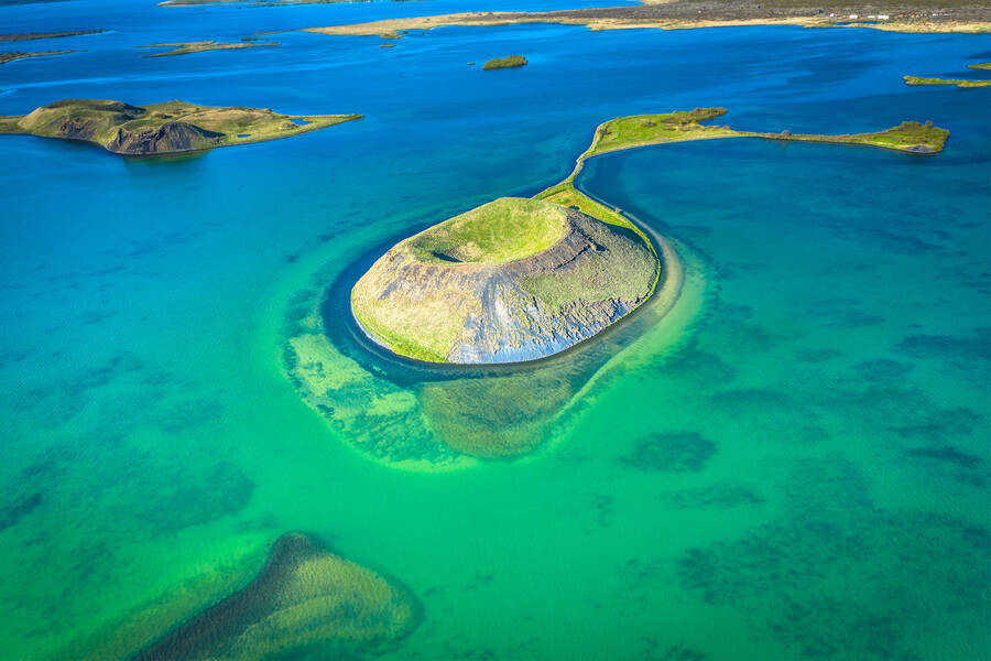 WEEU Listen Live - 830 kHz AM, Reading, United States | Online Radio Box