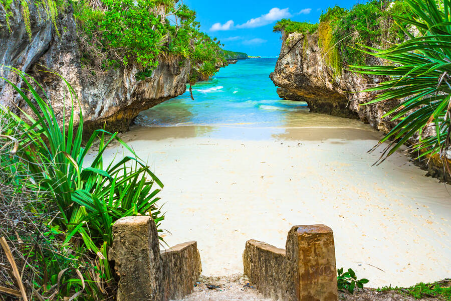 WWL 870 AM Listen Live - New Orleans, United States | Online Radio Box