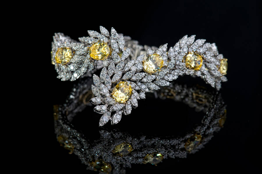 KVOR 740 AM Listen Live - Colorado Springs, United States | Online ...