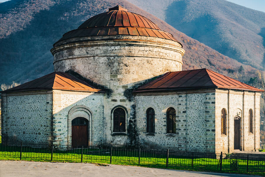 B97 & B93 Hawaii's Classic Hits Listen Live - 97.1 MHz FM, Hilo, United ...