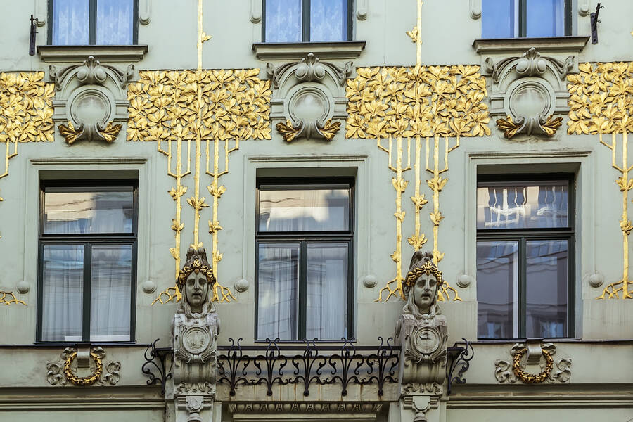 Online Radio Box - listen to the radio online for free