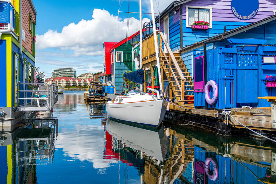 Q107 Listen Live - CILQ, 107.1 MHz FM, Toronto, Canada | Online Radio Box