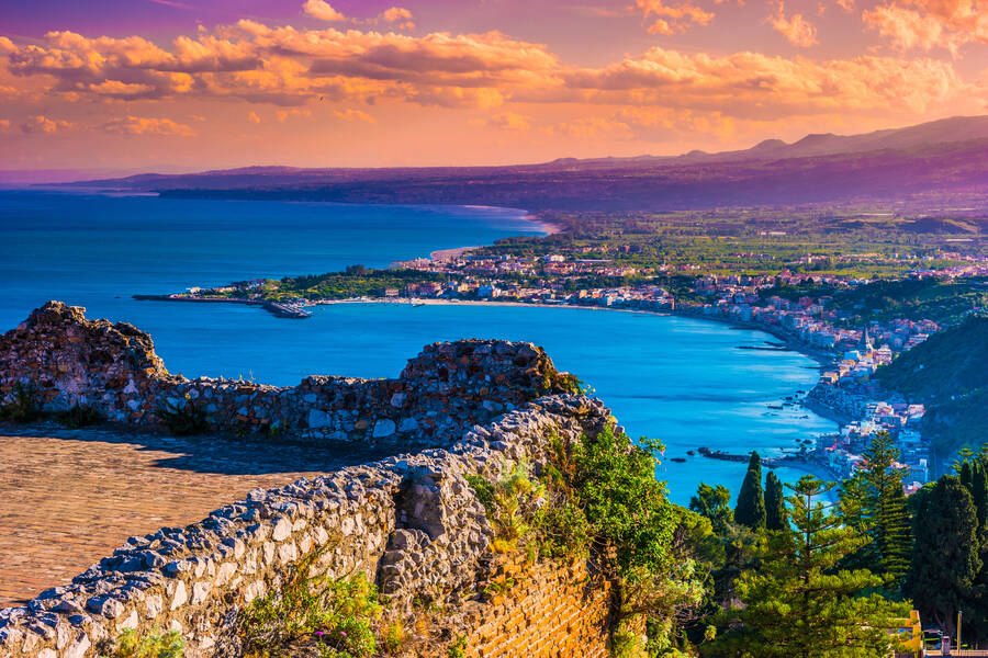 WCNI Listen Live - 90.9 MHz FM, New London, United States | Online ...