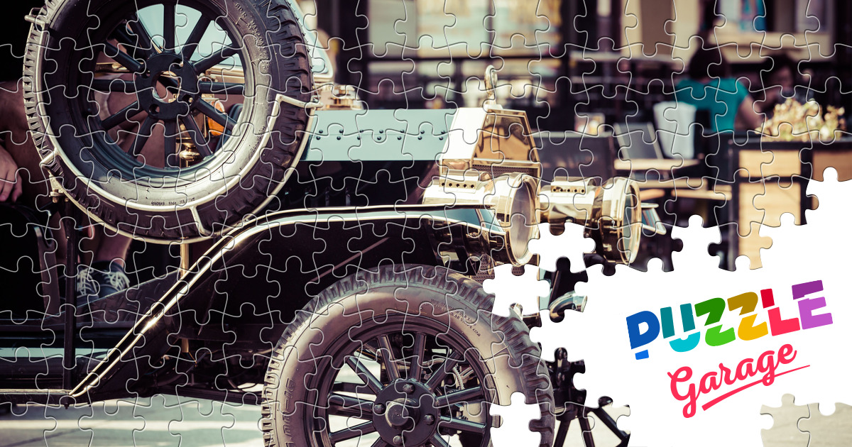 Retro car on the street Jigsaw Puzzle (Technics, Auto) | Puzzle Garage