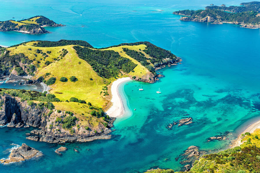 La Kaliente 1370 AM Listen Live - San Jose, United States | Online ...