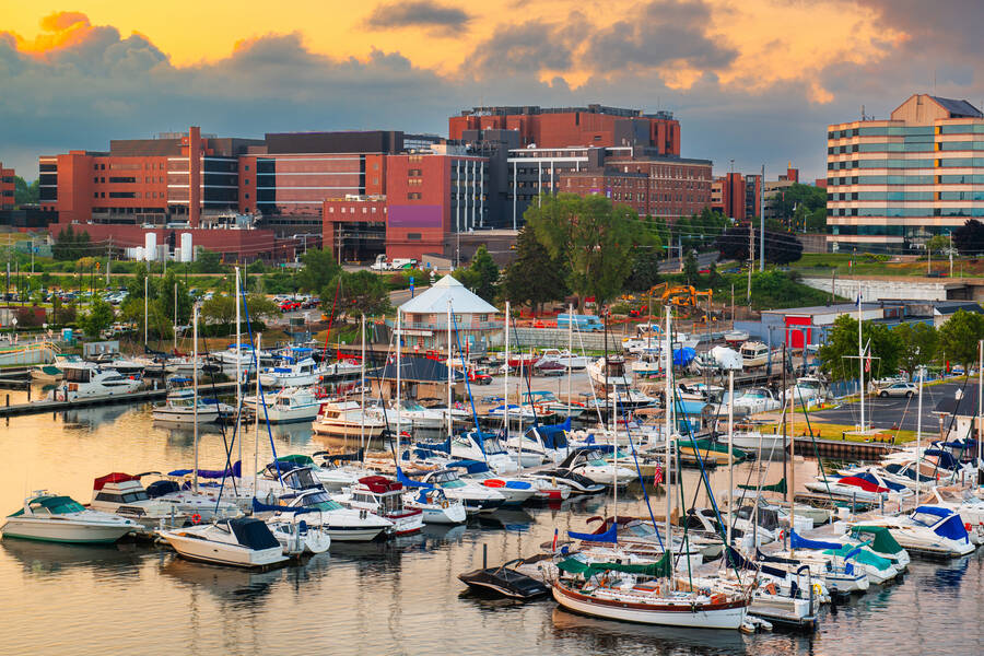 Magic 98 Listen Live - WMGN, 98.1 MHz FM, Madison, United States ...