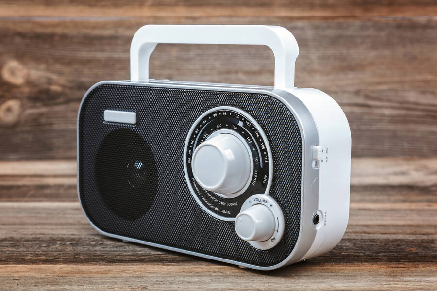 WTPR Listen Live - 101.7 MHz FM, Paris, United States | Online Radio Box