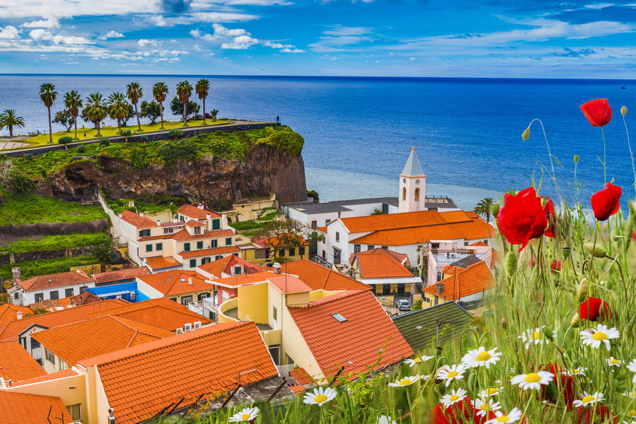 WCRN 830 AM Listen Live - Worcester, United States | Online Radio Box