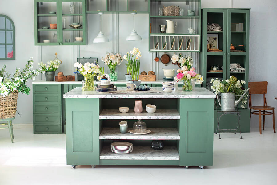 103.5 QMFM Listen Live - CHQM, 103.5 MHz FM, Vancouver, Canada | Online ...