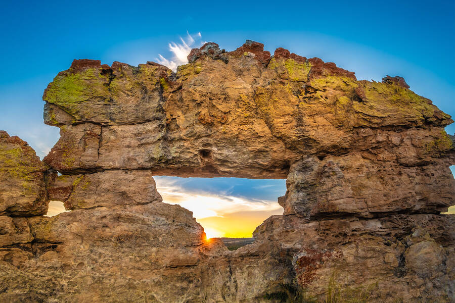 MOViN 92.5 KQMV Listen Live - Bellevue, United States | Online Radio Box