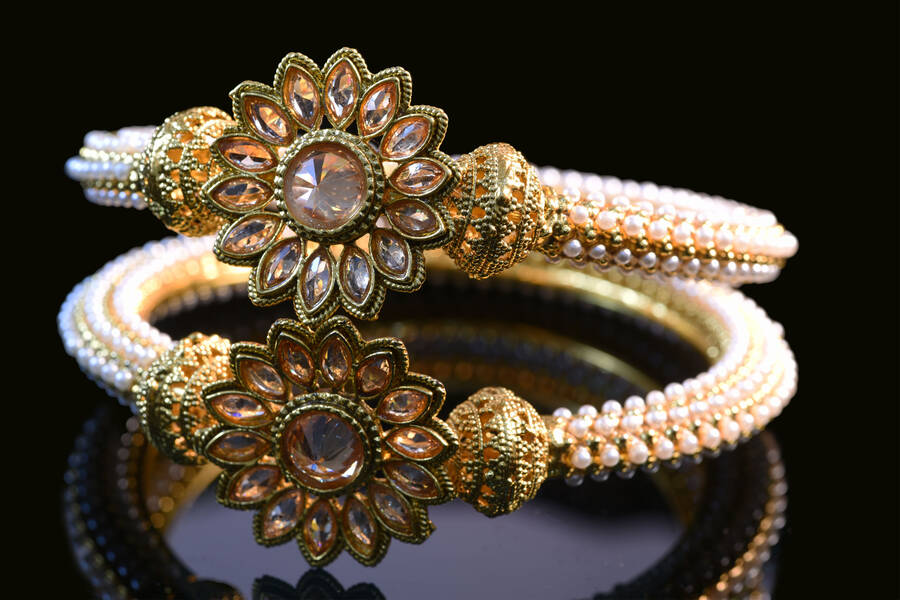 WREB 94.3 FM Listen Live - Greencastle, United States | Online Radio Box