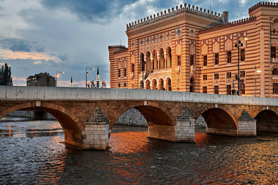 Newstalk 1010 Listen Live - CFRB, 1010 kHz AM, Toronto, Canada | Online ...