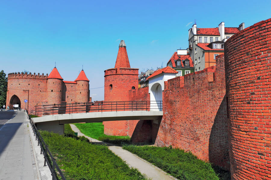 Current time in Poland, Local Time Zone, DST information | Dayspedia