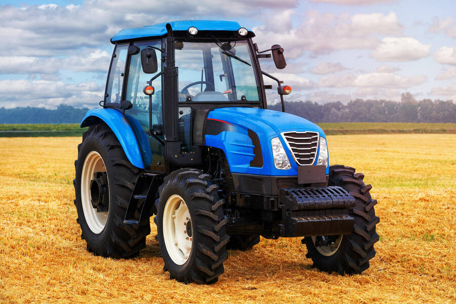 KHUG Listen Live - 97.5 MHz FM, Castaic, United States | Online Radio Box