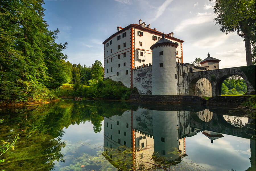 Wild FM Iloilo live streaming - 105.9 MHz FM, New Iloilo, Philippines ...