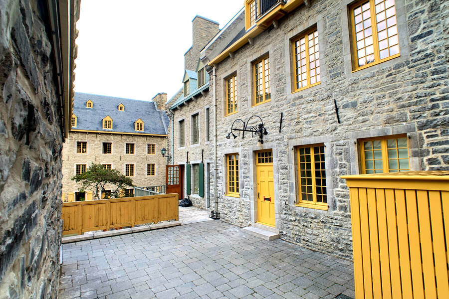 99.9 KRKT Listen Live - Albany, United States | Online Radio Box