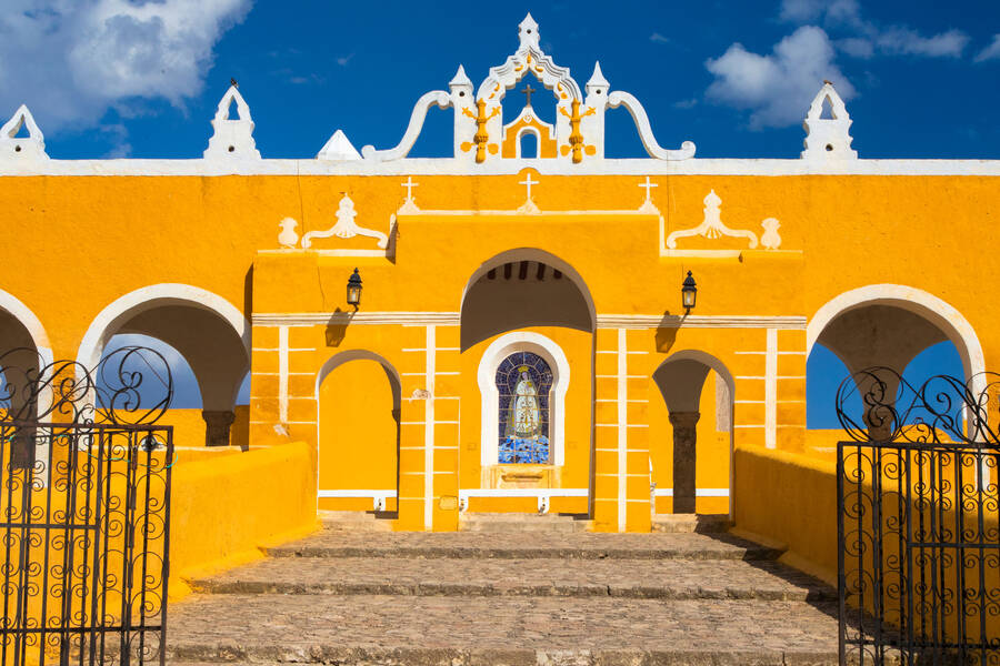 MOR live streaming - 101.9 MHz FM, Manila, Philippines | Online Radio Box